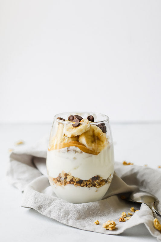 CHUNKY MONKEY PROTEIN PARFAIT - Eat Clean Phx